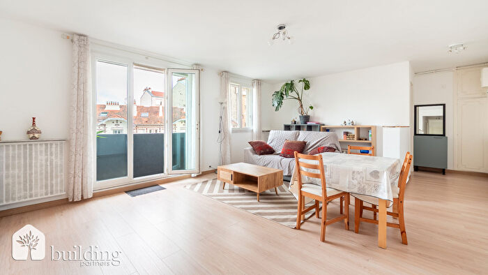 Appartement à vendre - Courbevoie, Marceau République - 4 pièces - 3 chambres