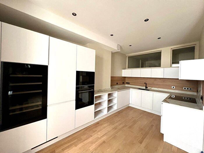 Appartement à louer - Saint Pierre-René II, Nancy - 4 pièces - 2 chambres