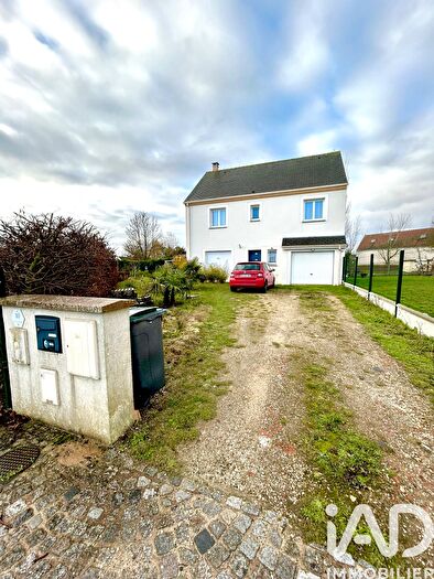 Maison à vendre - Neuilly-en-Thelle - 6 pièces - 4 chambres