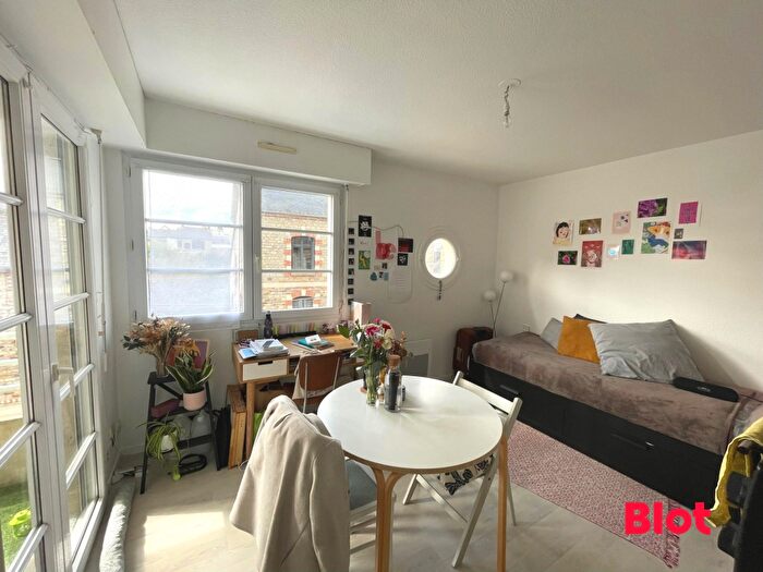 Appartement 1 pièce à Quartiers Centre, Fougères, Sévigné, à louer