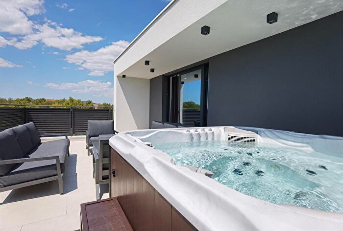 Maison 5 pièces à Aix-en-Provence, Centre-ville, à vendre