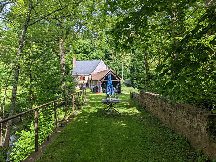 Maison à vendre - Viré-en-Champagne - 8 pièces - 3 chambres