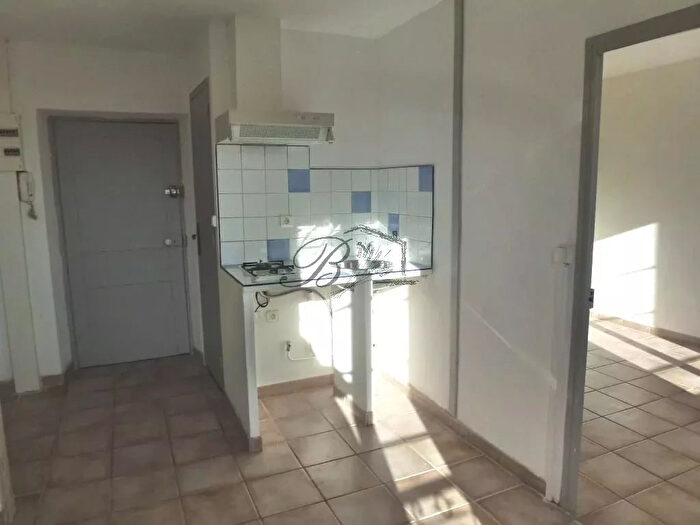 Appartement 2 pièces à louer à La Tour-d'Aigues
