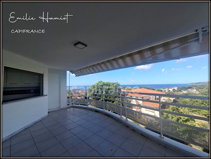 Appartement à louer - Sch lcher, Schoelcher - 4 pièces - 3 chambres