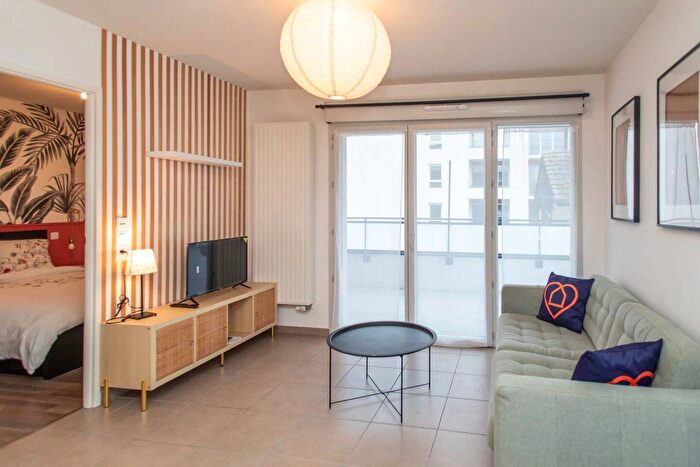 Cités, Thonon-les-Bains : Appartement 2 pièces à louer