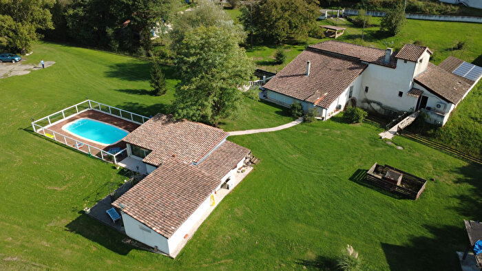 Maison à vendre - Le Fousseret - 9 pièces - 5 chambres