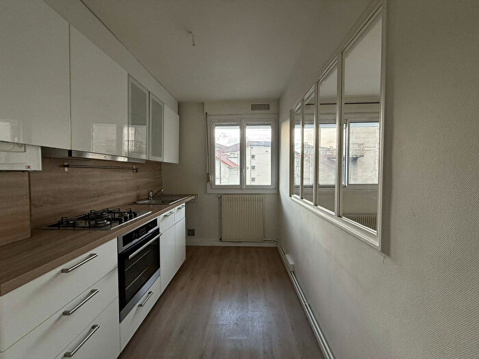 Appartement à louer - Aubière - 2 pièces - 1 chambre