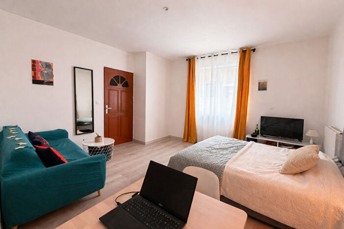 Appartement à louer - Villeurbanne, Perrallière - 1 pièce