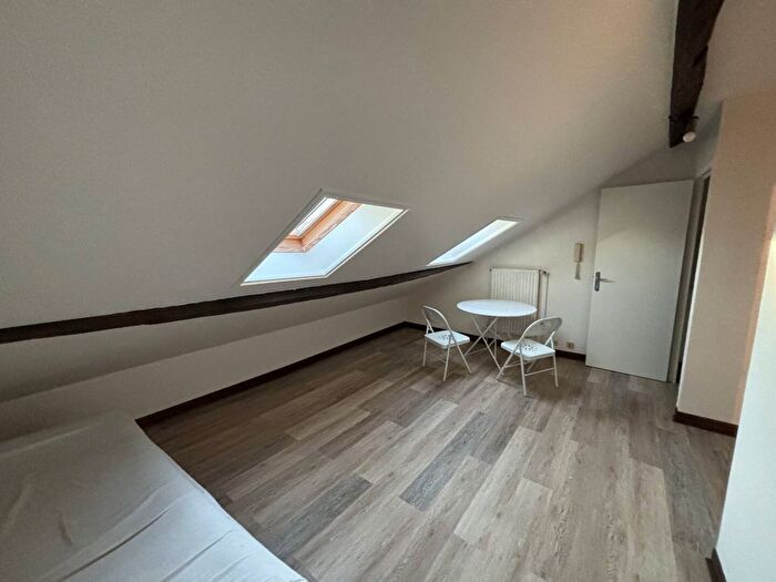 Appartement 1 pièce à Nord Est, Avesnes-sur-Helpe, à louer