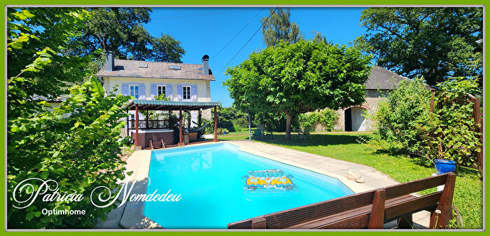 Lacommande : Maison 6 pièces à vendre