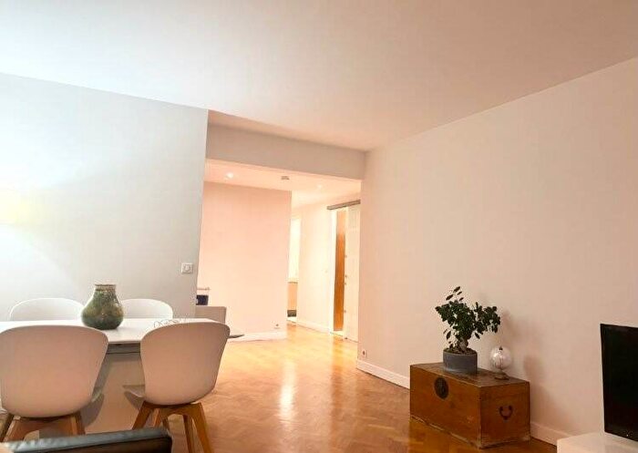 Appartement à louer - Marseille ème - 3 pièces - 2 chambres