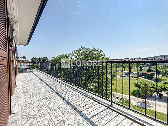 Appartement à louer - Saint-Cyr-lécole, Centre-ville - 3 pièces - 2 chambres