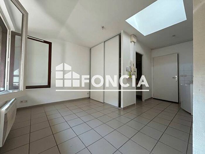 Appartement à louer - Centre Ville, Mont-de-Marsan - 1 pièce