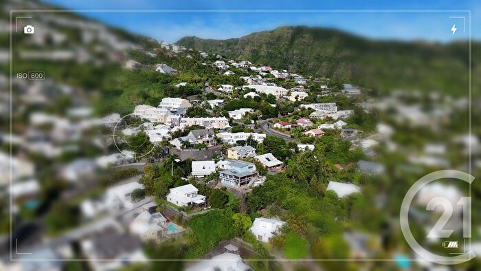 Maison à vendre - Saint-Denis, Bellepierre - 7 pièces - 4 chambres