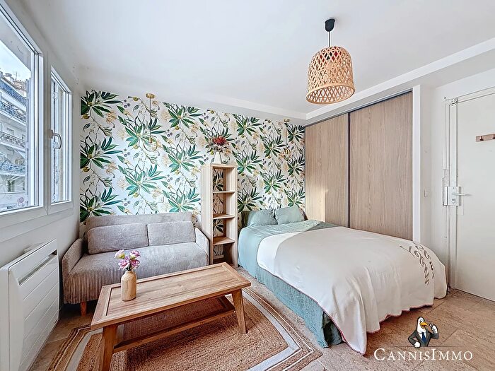 Appartement à vendre - Cannes, Prado, République - 1 pièce