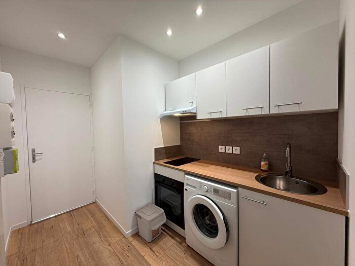 Appartement à louer - Lameilhe Est-Le Siala, Castres - 1 pièce