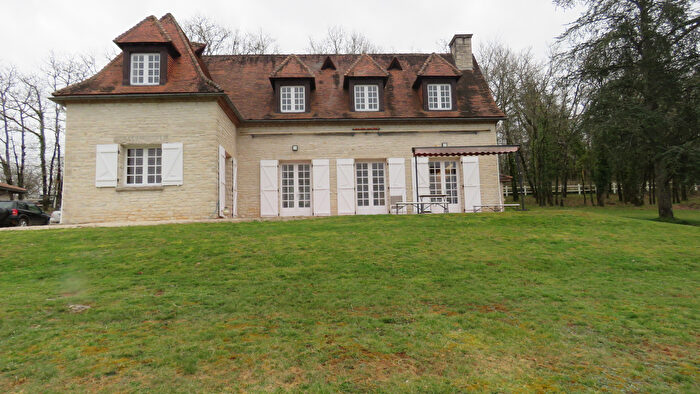 Maison à vendre - Tourtoirac - 6 pièces - 3 chambres