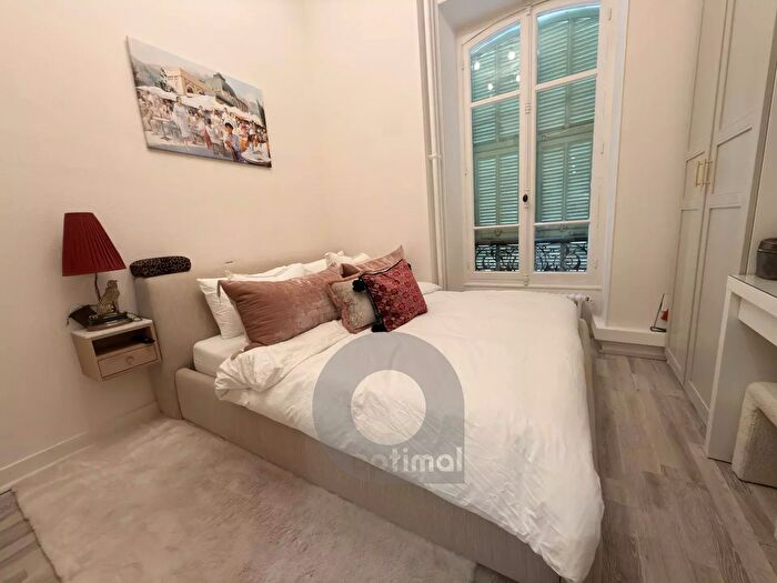 Beausoleil, Centre-ville, Carnier : Appartement 2 pièces à vendre