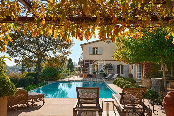 Maison à vendre - Le Bar-sur-Loup - 8 pièces - 4 chambres