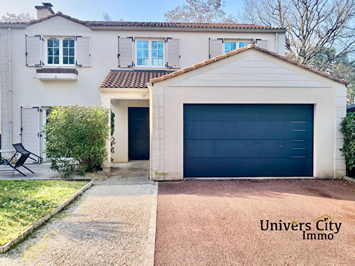Maison à vendre - Vertou, Les Coteaux de Sèvre, Le Chêne, Portillon, La Forêt - 6 pièces - 4 chambres