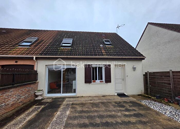 Maison à vendre - Sens, Les Champs dAloup, Champs-Plaisants - 5 pièces - 4 chambres