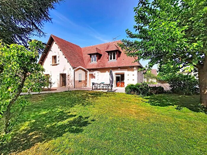 Maison 7 pièces à Saint-Marcel, à vendre