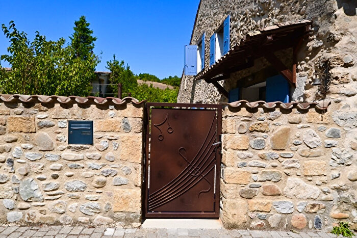 Maison à vendre - Mison - 5 pièces - 4 chambres