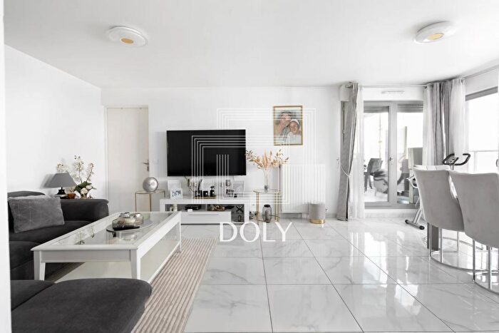 Appartement à vendre - Asnières-sur-Seine, Coubertin - 5 pièces - 4 chambres