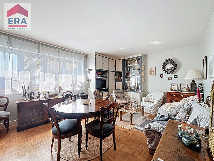 Appartement à vendre - Ivry-sur-Seine, Petit Ivry - 3 pièces - 2 chambres