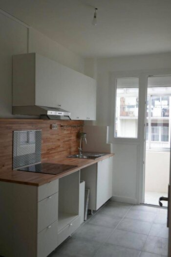 Appartement à louer - Hyper Centre-Vieille Ville, Saint-Étienne - 3 pièces - 2 chambres