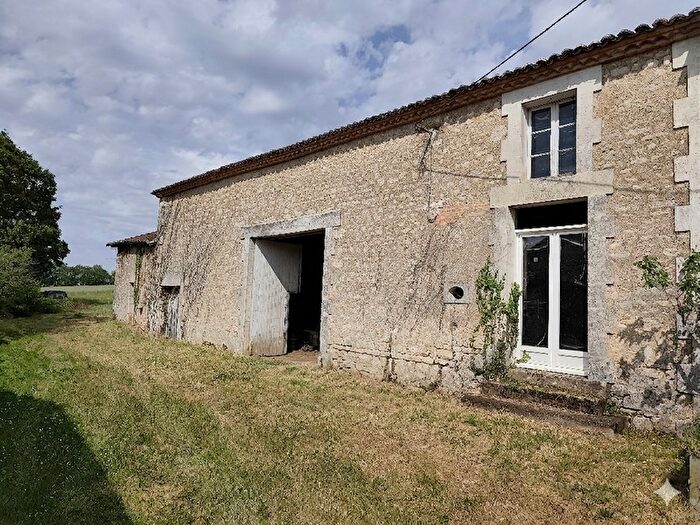 Maison 1 pièce à vendre à Varaignes