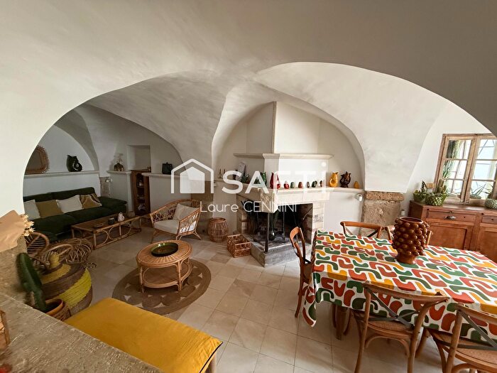 Maison 4 pièces à Grillon, à vendre