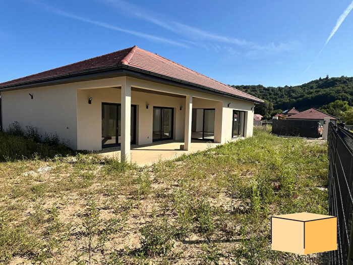 Maison à vendre - Magnieu - 4 pièces - 3 chambres