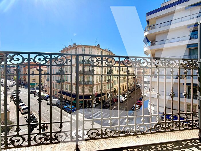 Appartement 2 pièces à Nice, Acropolis, République, à louer
