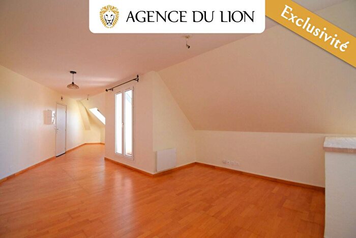 Appartement à louer - Centre Ville, Dreux - 1 pièce