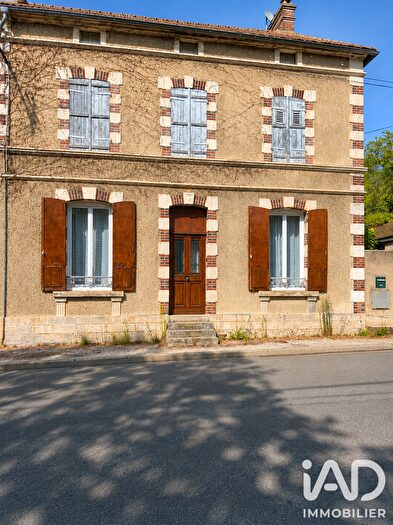 Laroche-Saint-Cydroine : Maison 7 pièces à vendre