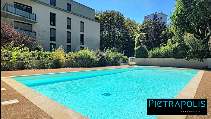 Appartement à vendre - Lyon e  - 5 pièces - 4 chambres