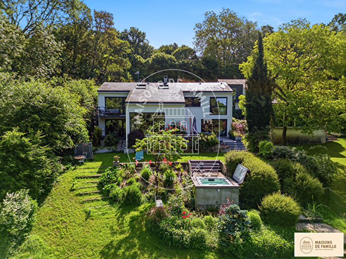 Maison 8 pièces à vendre à Bougival