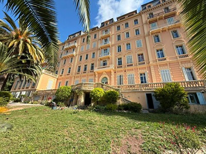 Grasse, Magagnosc, Saint-Mathieu : Appartement 4 pièces à vendre