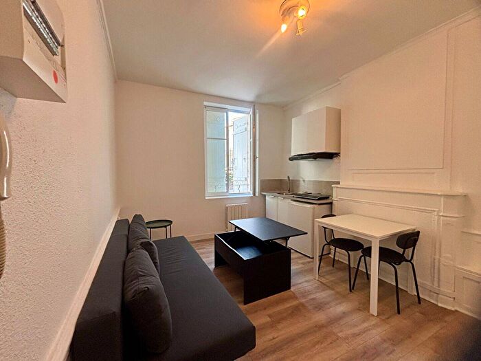 Trois Quartiers-Centre Ville, Poitiers - Appartement 1 pièce à louer