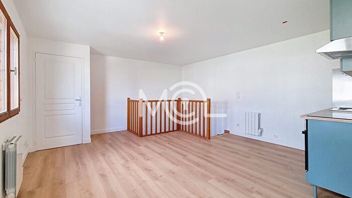 Appartement à louer - Brie-Comte-Robert, Leclerc, Verdun - 2 pièces - 1 chambre