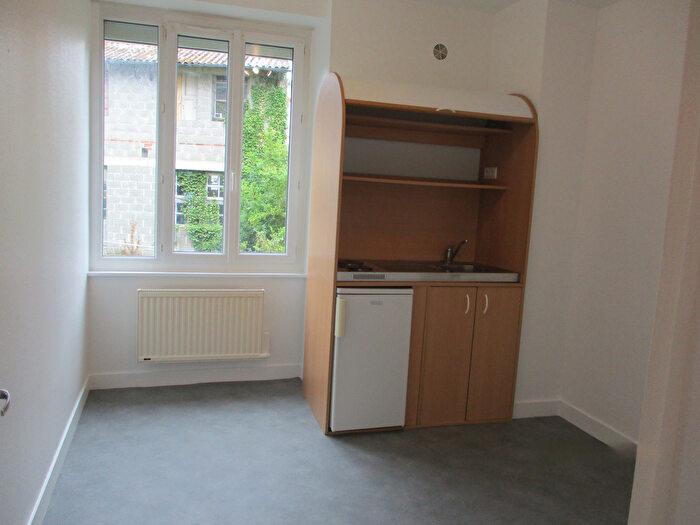 Appartement à louer - Saint-Yrieix-la-Perche - 1 pièce - 1 chambre