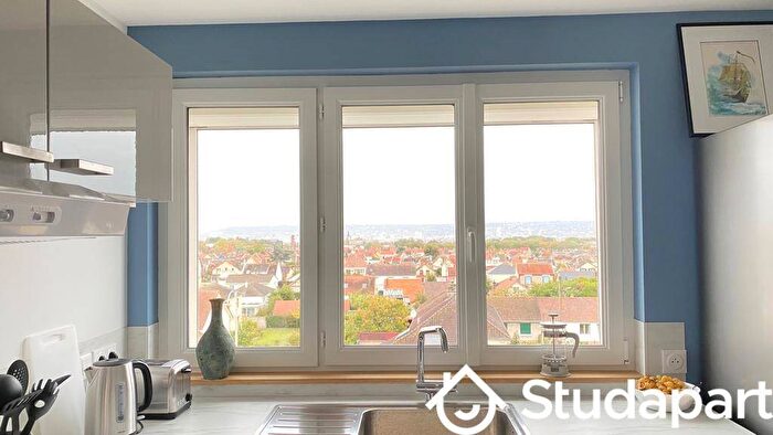 Appartement à louer - Castors-Aviateurs, Saint-Étienne-du-Rouvray - 4 pièces - 3 chambres