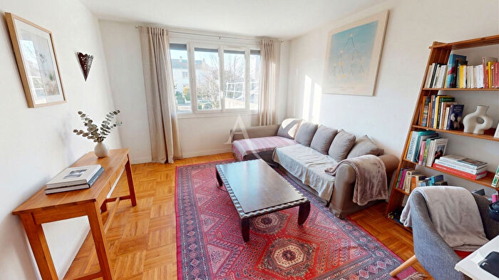 Appartement à vendre - Pantin, Quatre Chemins Nord - 3 pièces - 2 chambres