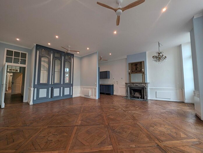 Appartement à louer - BayonneBayonaBaiona, Centre-ville, Hôtel de Ville - 4 pièces - 4 chambres