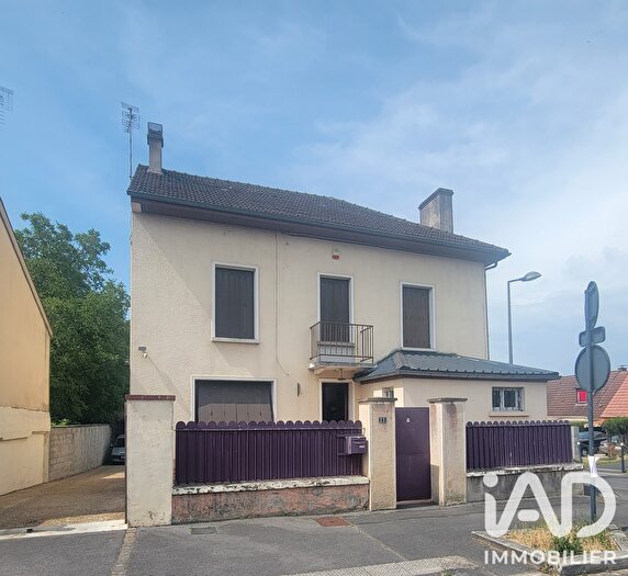 Étampes-sur-Marne - Maison 5 pièces à vendre
