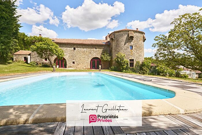 Maison 8 pièces à La Gaubretière, à vendre