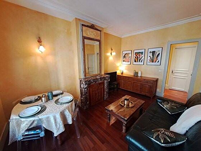 Appartement à louer - Saint Lambert, Paris ème arrondissement - 2 pièces - 1 chambre