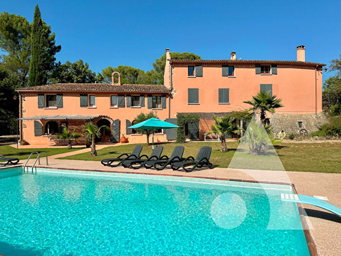 Maison à vendre - Villecroze - 17 pièces - 10 chambres