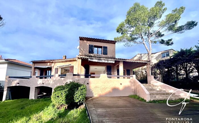Fréjus, La Tour de Mare : Maison 6 pièces à louer
